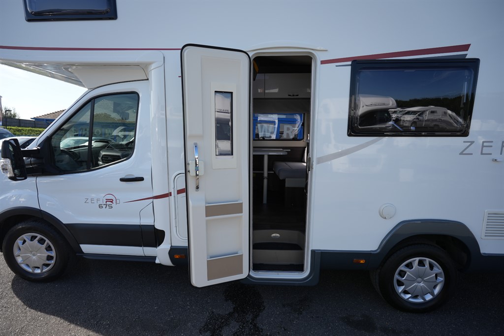 2018 Roller Team Zefiro 675 White