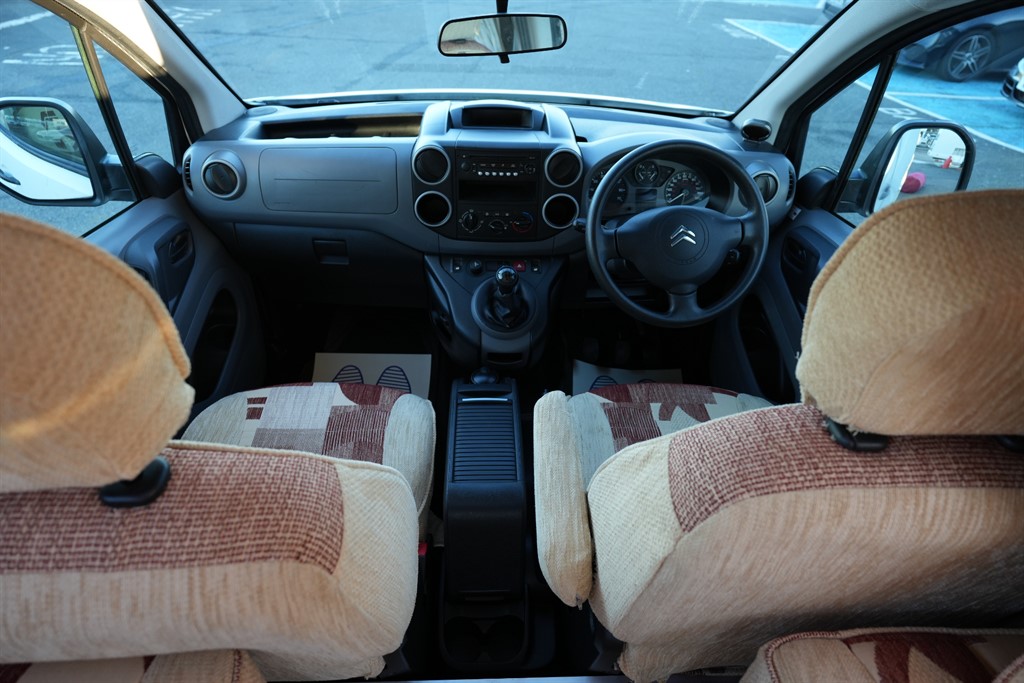 2010 Romahome R25 White