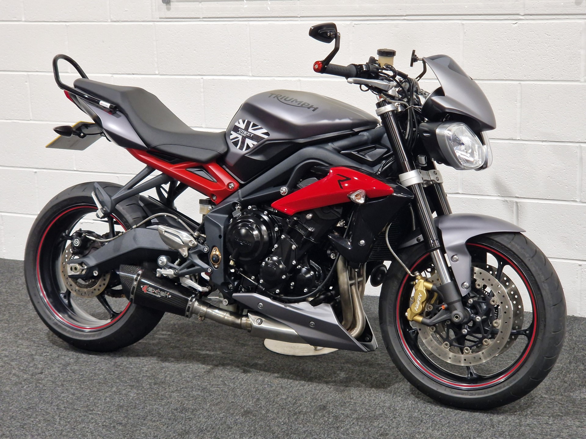 Used triumph street triple store