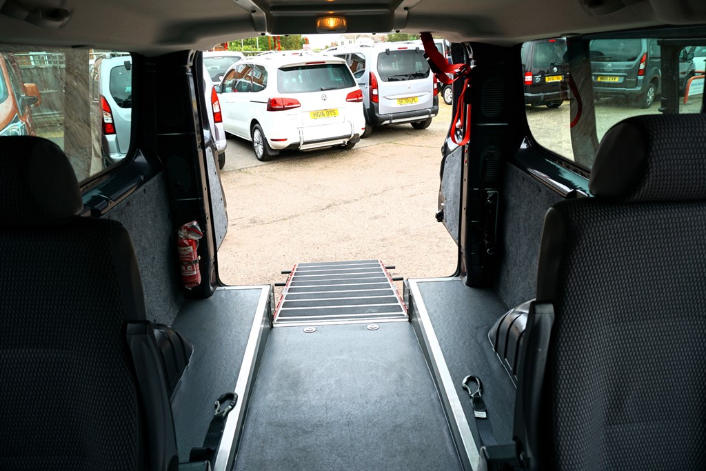 Used Citroen Dispatch for sale in Leicester, Leicestershire | Paddock ...