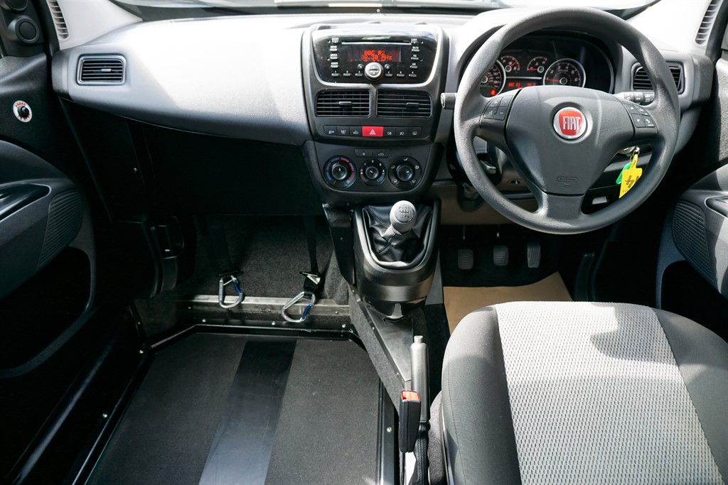 Used Fiat Doblo for sale in Leicester, Leicestershire |16V ACTIVE ...
