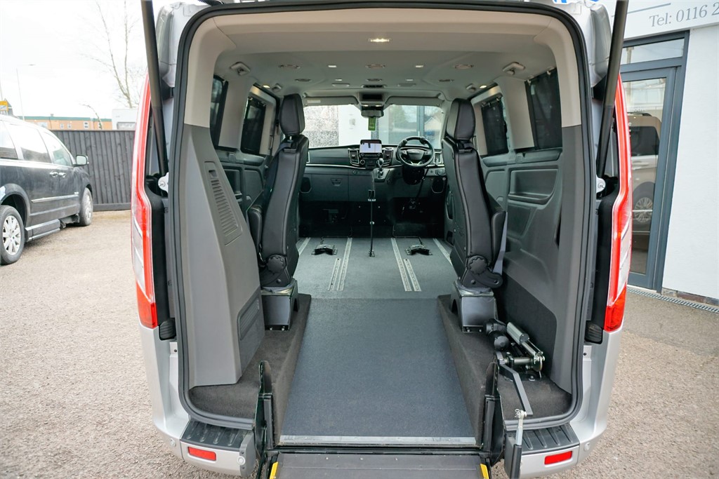 Used Ford Tourneo Custom for sale in Leicester, Leicestershire |320 ...