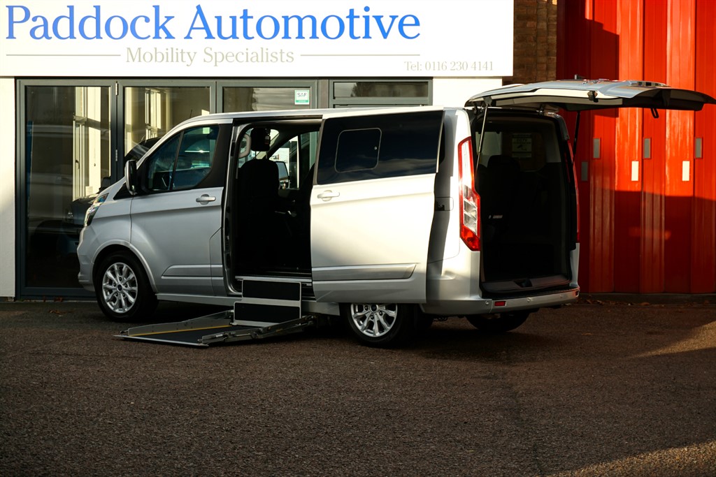 Used Ford Tourneo Custom for sale in Leicester, Leicestershire |310 ...
