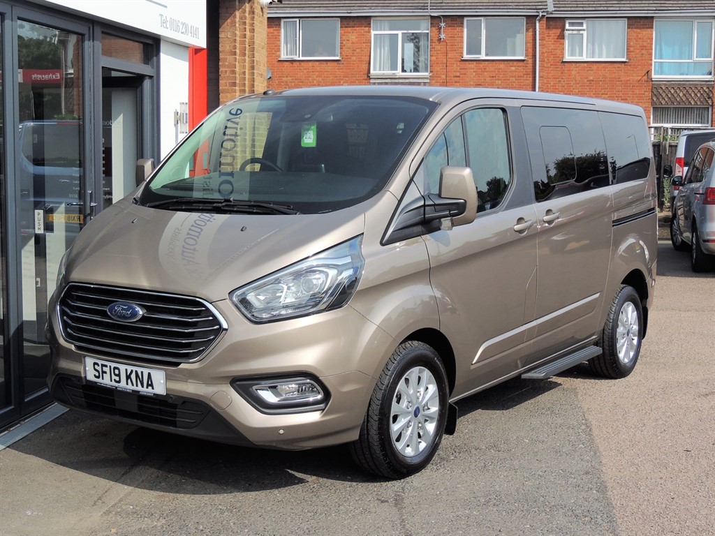 Used Ford Tourneo Custom for sale in Leicester, Leicestershire ...
