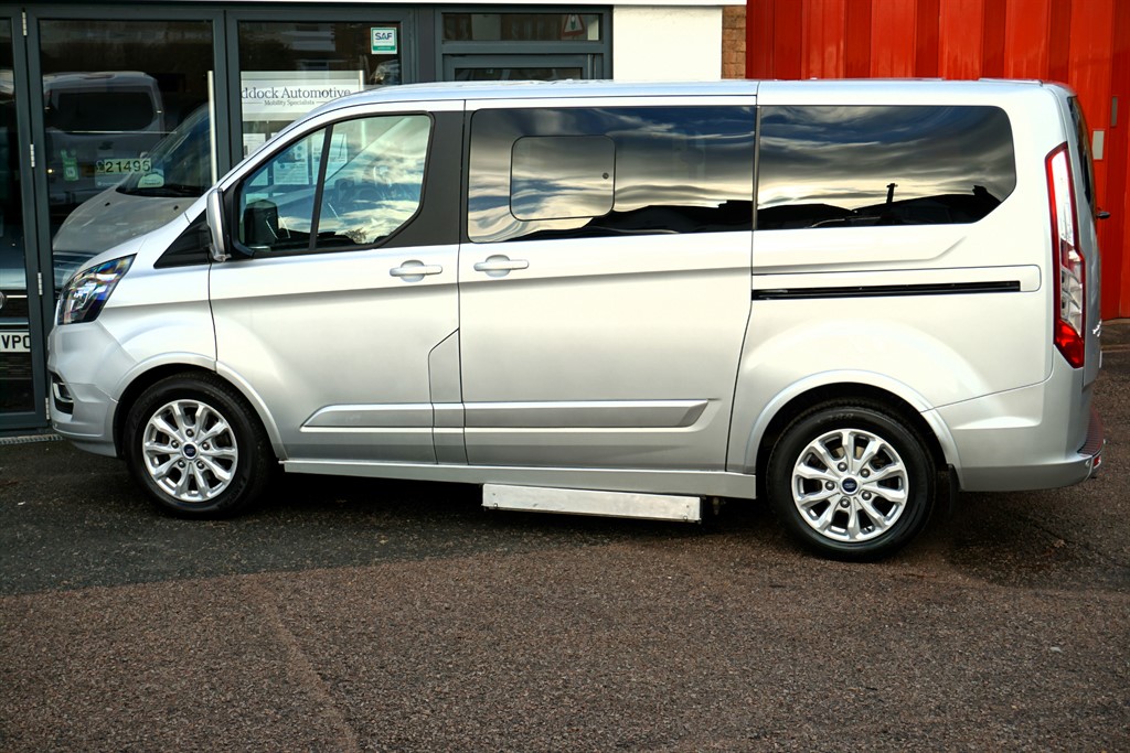 Used Ford Tourneo Custom for sale in Leicester, Leicestershire |310 ...
