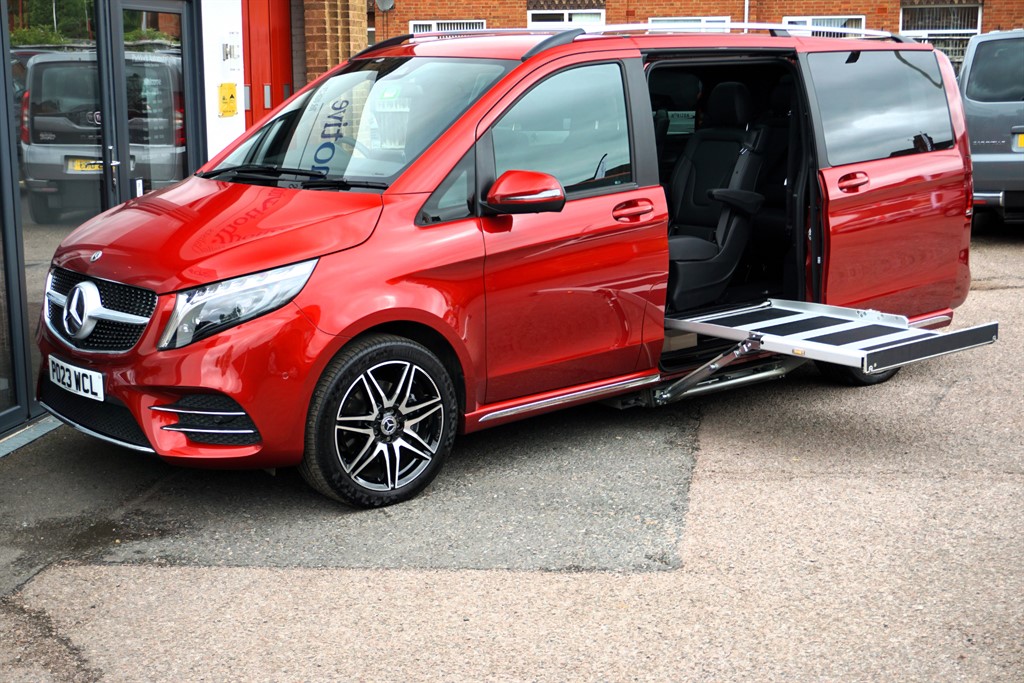 Used Mercedes V300 for sale in Leicester, Leicestershire | Paddock ...