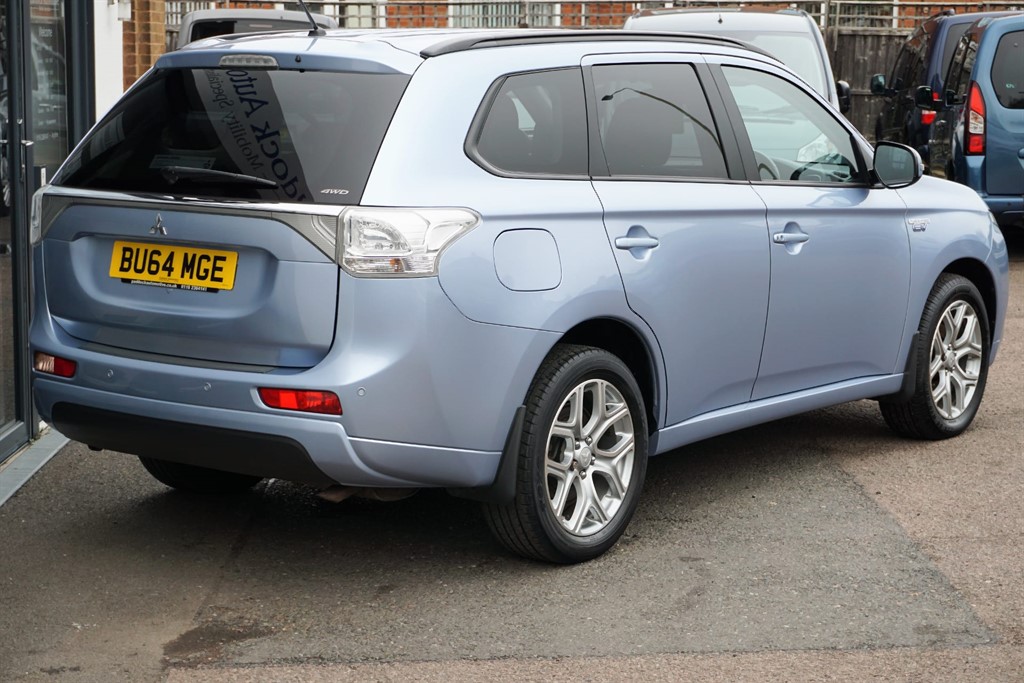 Used Mitsubishi Outlander for sale in Leicester, Leicestershire | Paddock Automotive