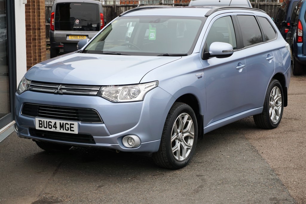 Used Mitsubishi Outlander for sale in Leicester, Leicestershire | Paddock Automotive