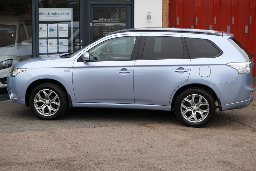 Used Mitsubishi Outlander for sale in Leicester, Leicestershire | Paddock Automotive