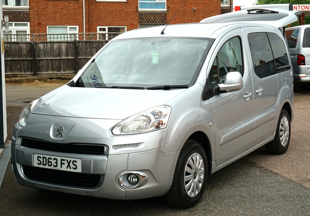 Used Peugeot Partner for sale in Leicester, Leicestershire |E-HDI TEPEE ...