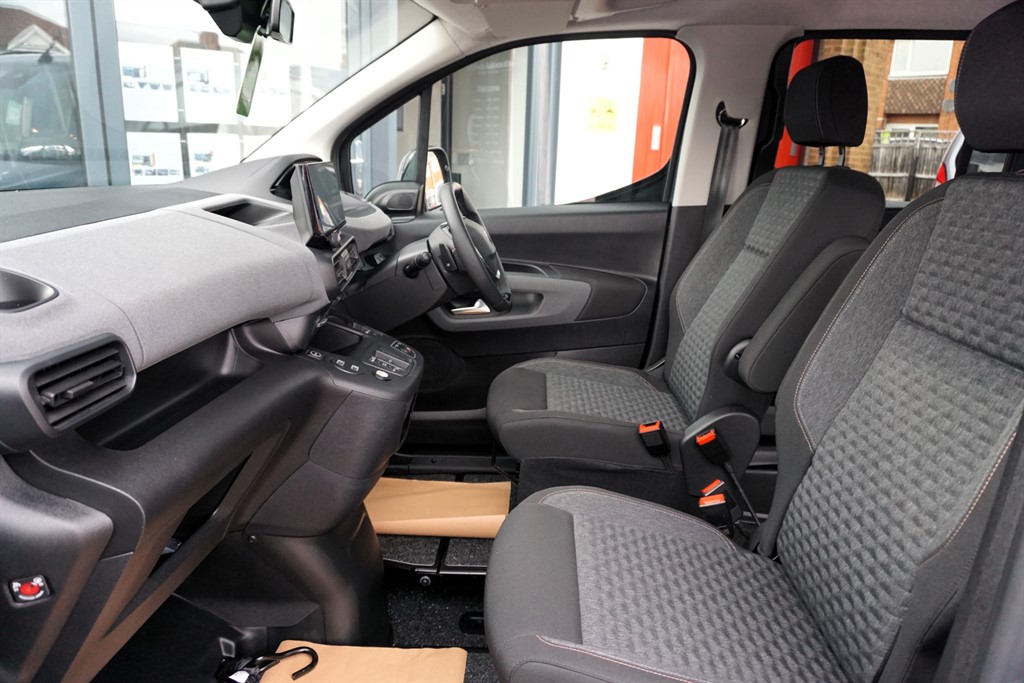 Used Peugeot Rifter for sale in Leicester, Leicestershire |BLUEHDI GT ...