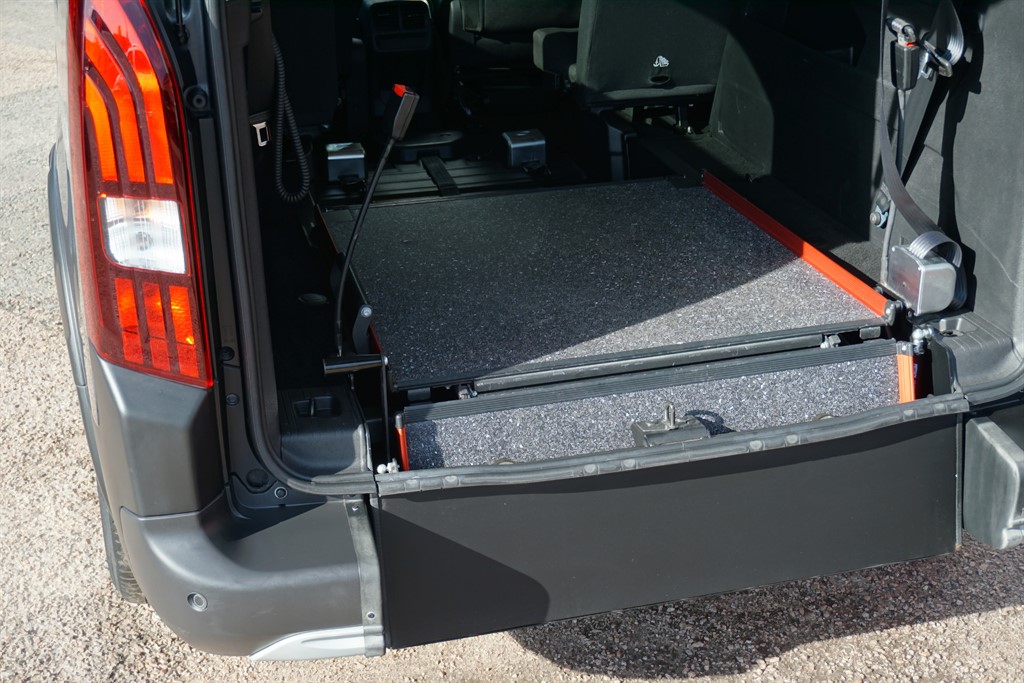 Used Peugeot Rifter for sale in Leicester, Leicestershire | Paddock ...