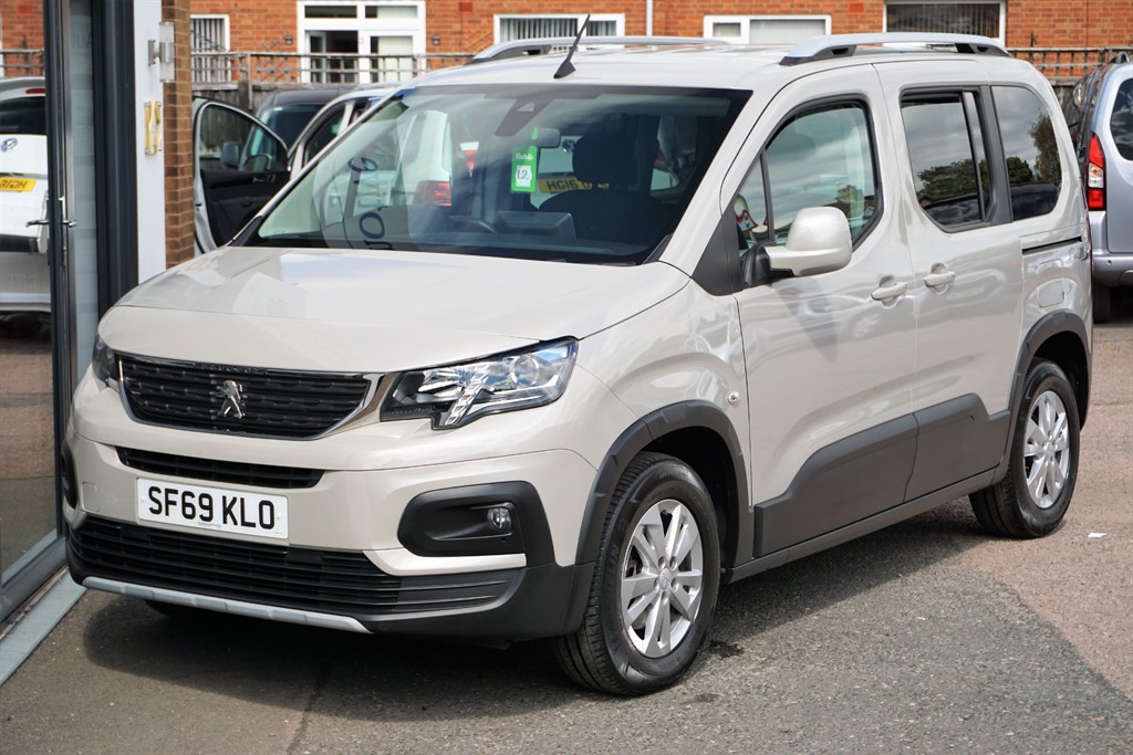 Used Peugeot Rifter for sale in Leicester, Leicestershire |BLUEHDI S/S ...