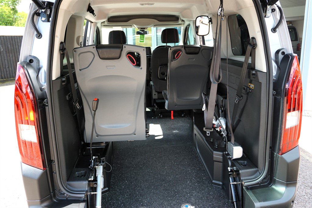 Used Peugeot Rifter for sale in Leicester, Leicestershire |BLUEHDI GT ...