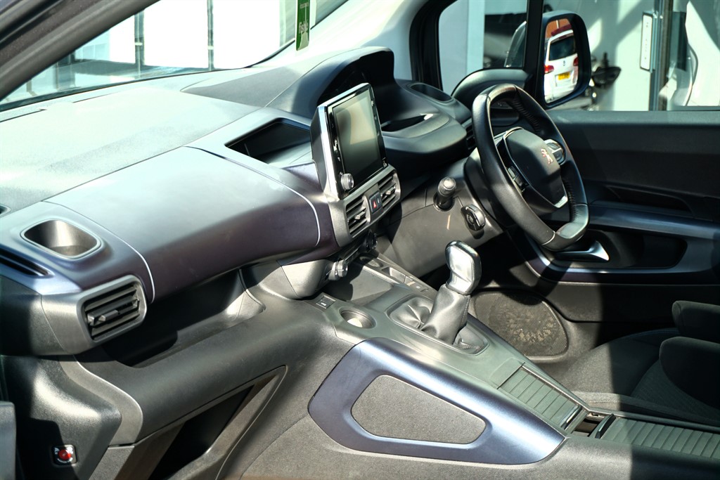 Used Peugeot Rifter for sale in Leicester, Leicestershire | Paddock ...