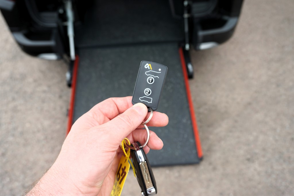 Used Peugeot Rifter for sale in Leicester, Leicestershire |BLUEHDI GT ...