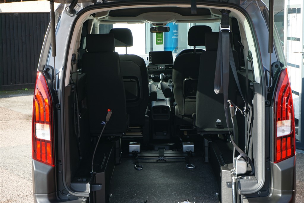 Used Peugeot Rifter for sale in Leicester, Leicestershire | Paddock ...