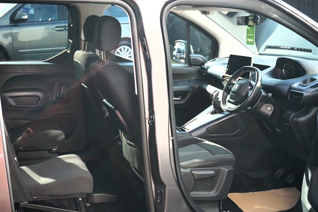 Used Peugeot Rifter for sale in Leicester, Leicestershire | Paddock ...