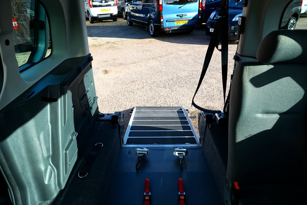 Used Renault Kangoo for sale in Leicester, Leicestershire |EXPRESSION ...