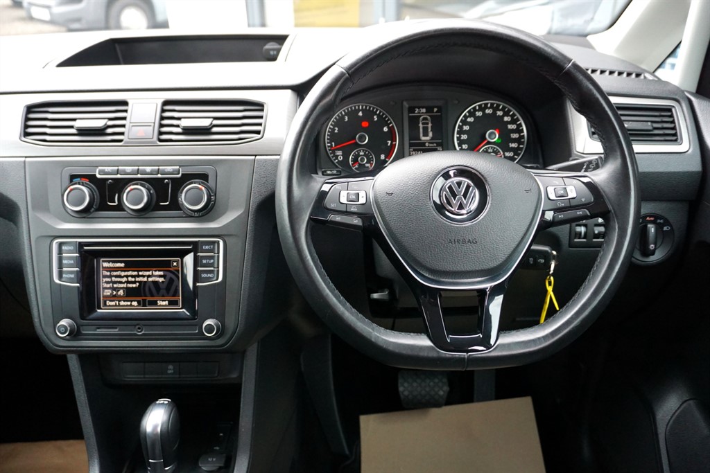 Used Volkswagen Caddy Maxi Life for sale in Leicester, Leicestershire ...