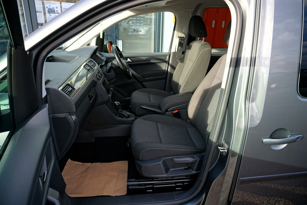 Used Volkswagen Caddy for sale in Leicester, Leicestershire |C20 LIFE ...