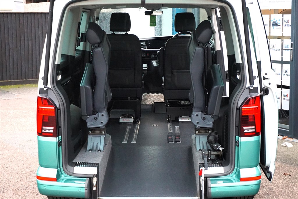 Used Volkswagen Caravelle for sale in Leicester, Leicestershire ...