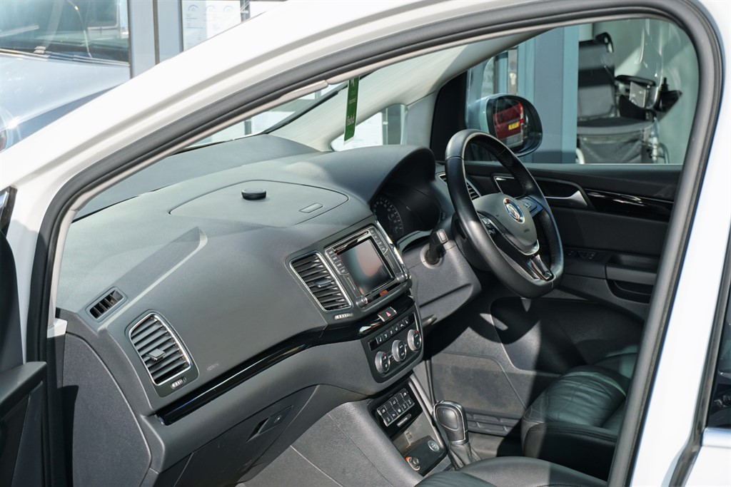 Used Volkswagen Sharan for sale in Leicester, Leicestershire |SEL Tech ...