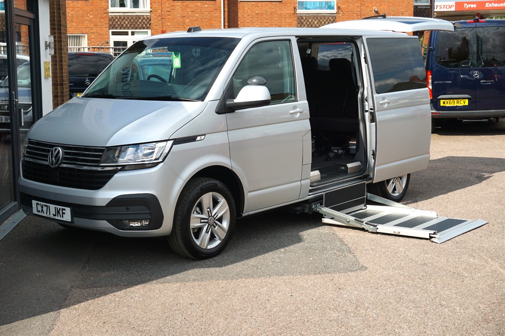 Used Volkswagen Transporter for sale in Leicester, Leicestershire ...