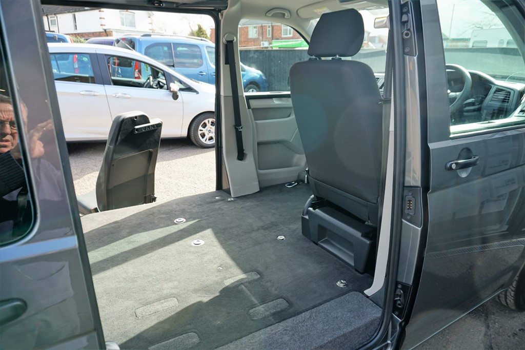 Used Volkswagen Transporter for sale in Leicester, Leicestershire ...