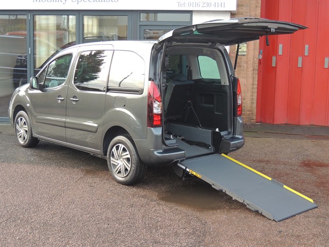 Wheelchair Accessible Vehicles, Mobility Vehicles, Wheelchair Cars ...