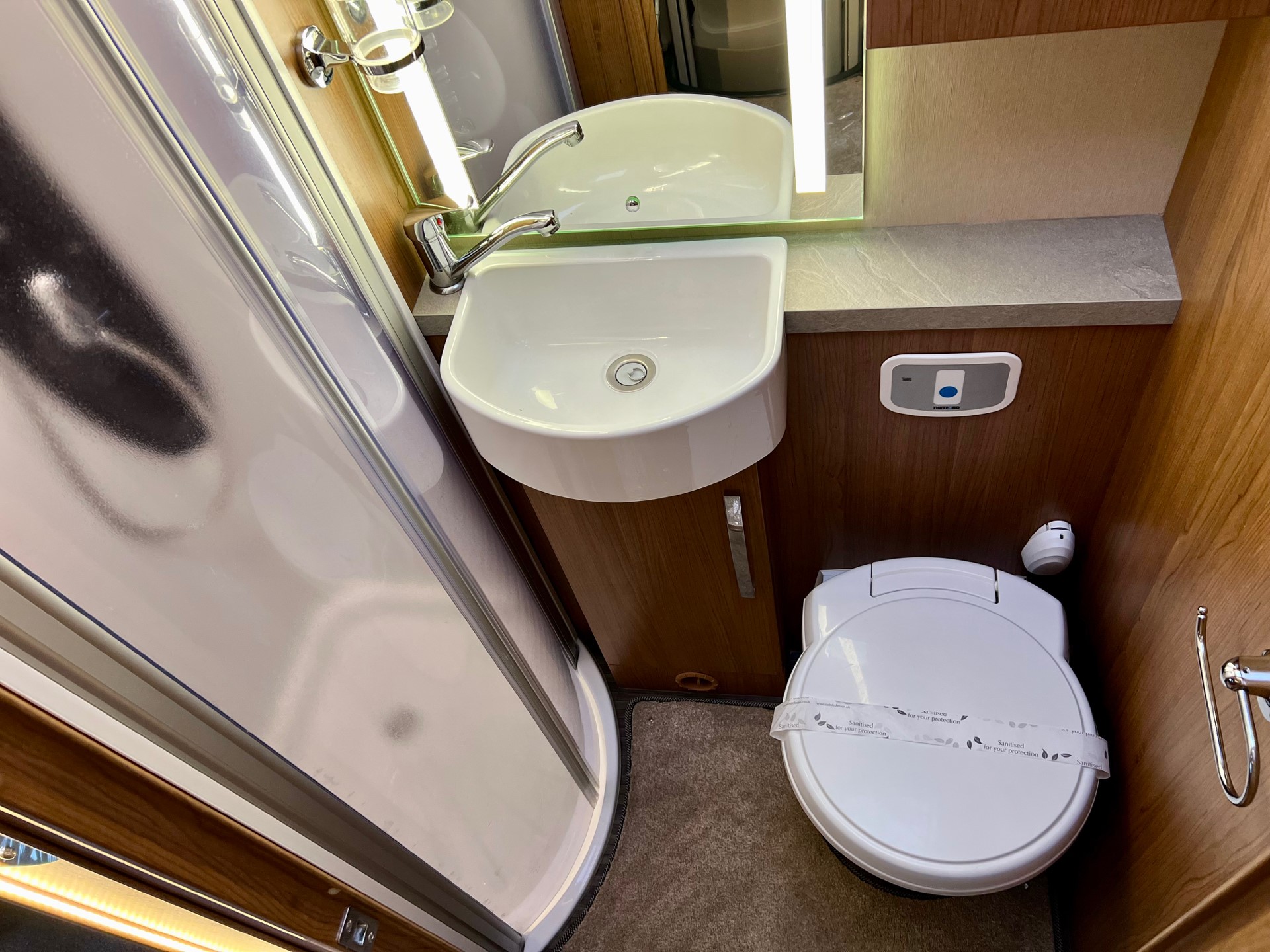 Sold Autotrail Apache 634 in Sutton Veny, Wiltshire | Red Hatch Motorhomes