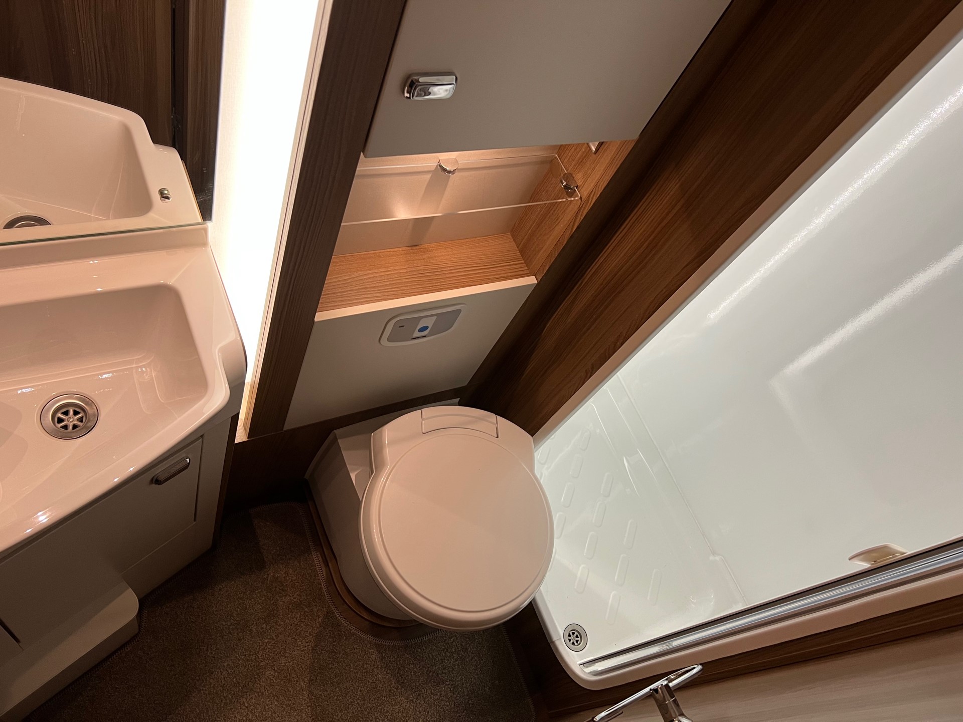 Sold Bessacarr E560 in Sutton Veny, Wiltshire | Red Hatch Motorhomes