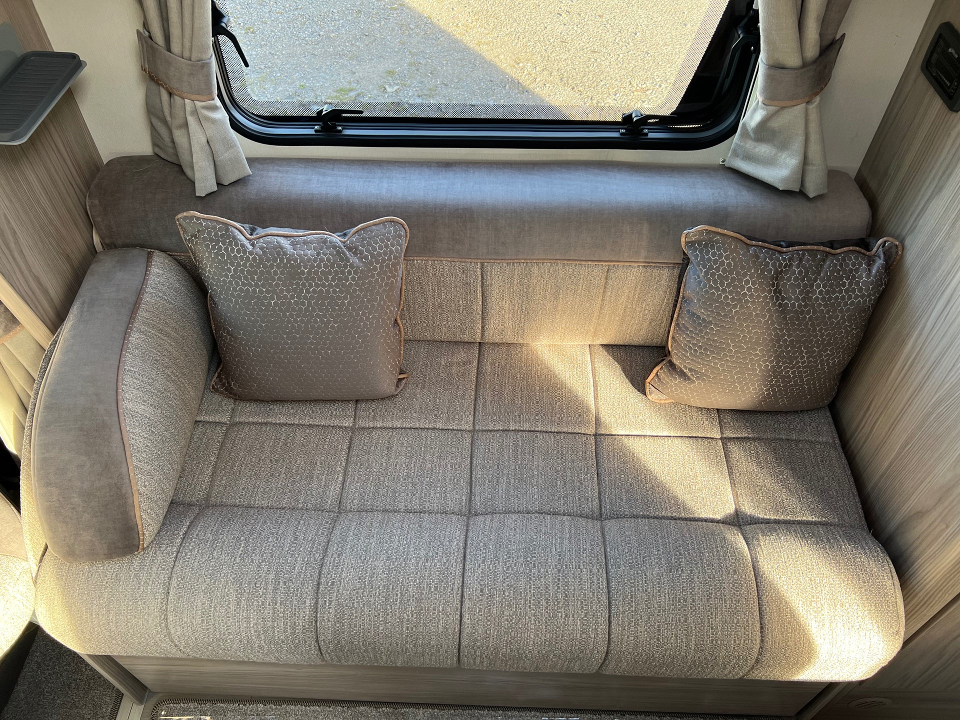 Sold Elddis Autoquest 115 VOGUE in Sutton Veny, Wiltshire | Red Hatch ...