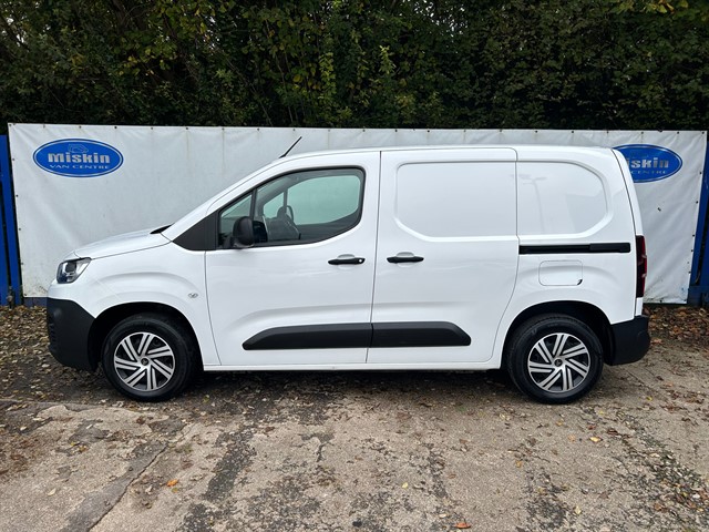 Used Vehicles for sale in Pontyclun, Cardiff, South Wales | Miskin Van ...