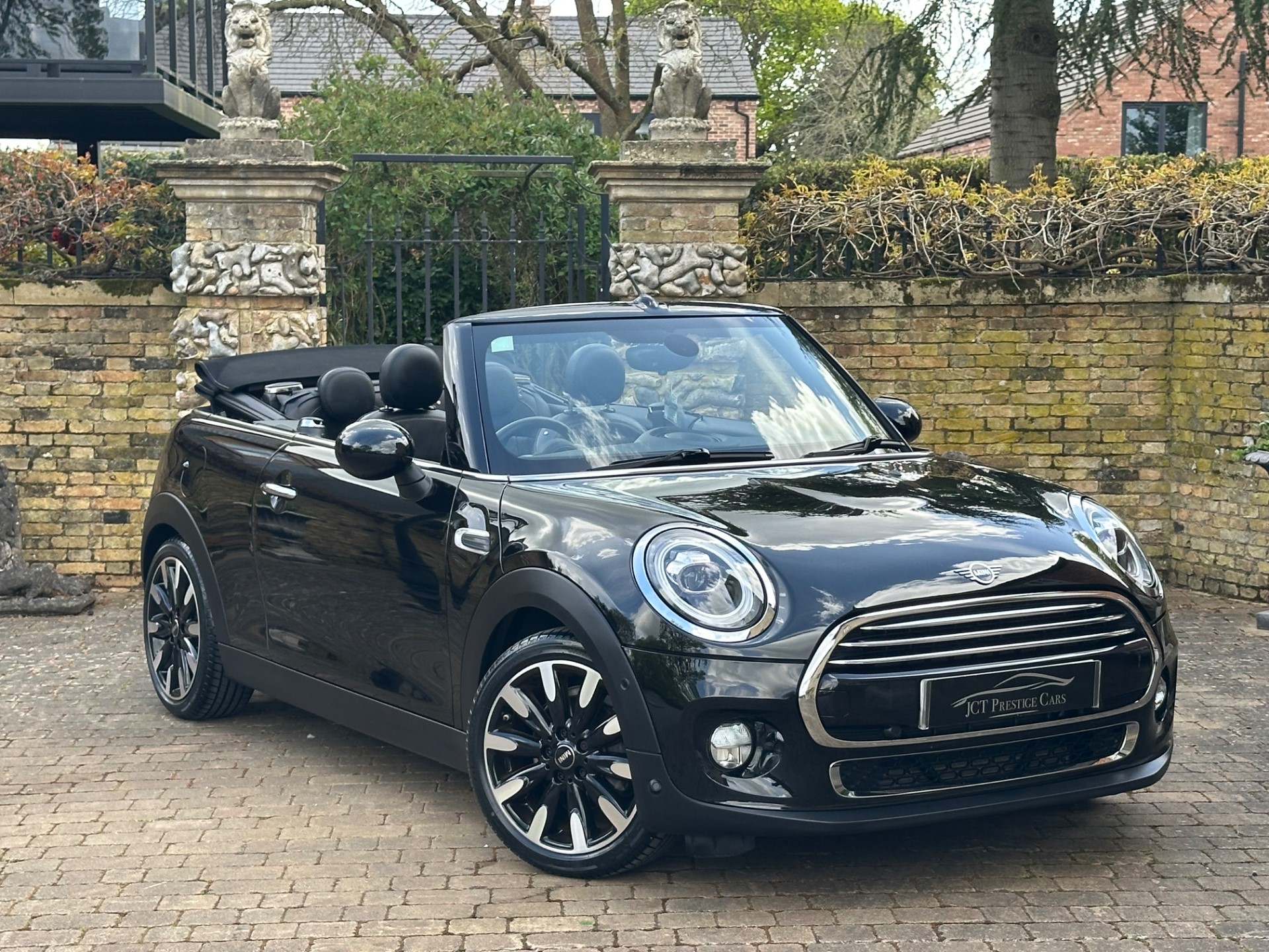 Used MINI Convertible 1.5 Cooper Exclusive 2dr Petrol Manual Euro 6 (s ...