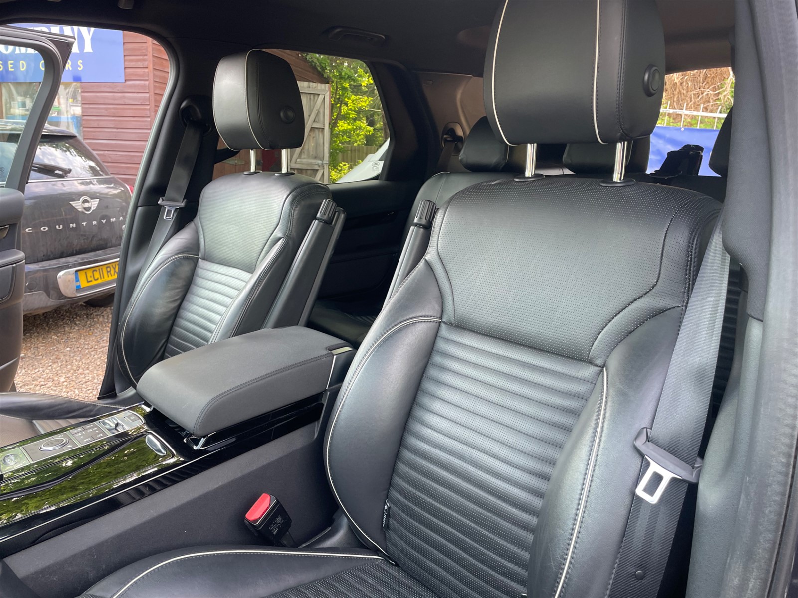 Used Land Rover Discovery COMMERCIAL TD6 HSE for sale in Southampton ...