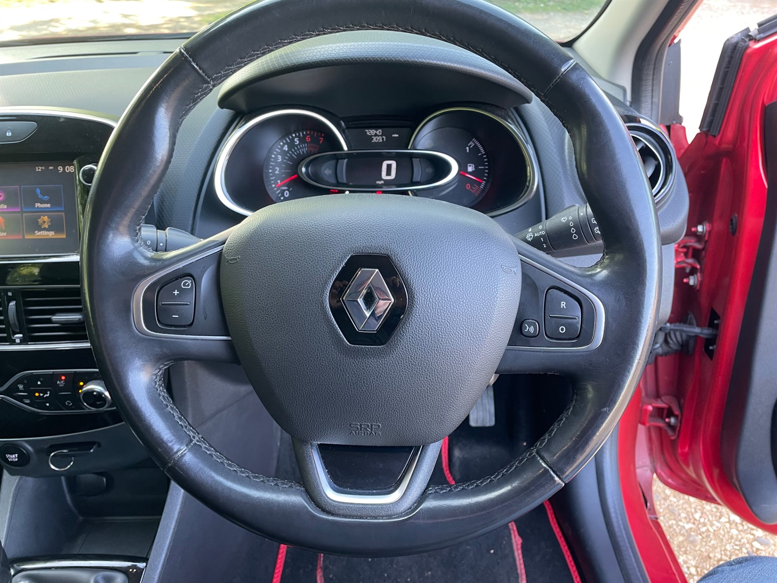 Used Renault Clio DYNAMIQUE S NAV TCE for sale in Landford, Salisbury ...