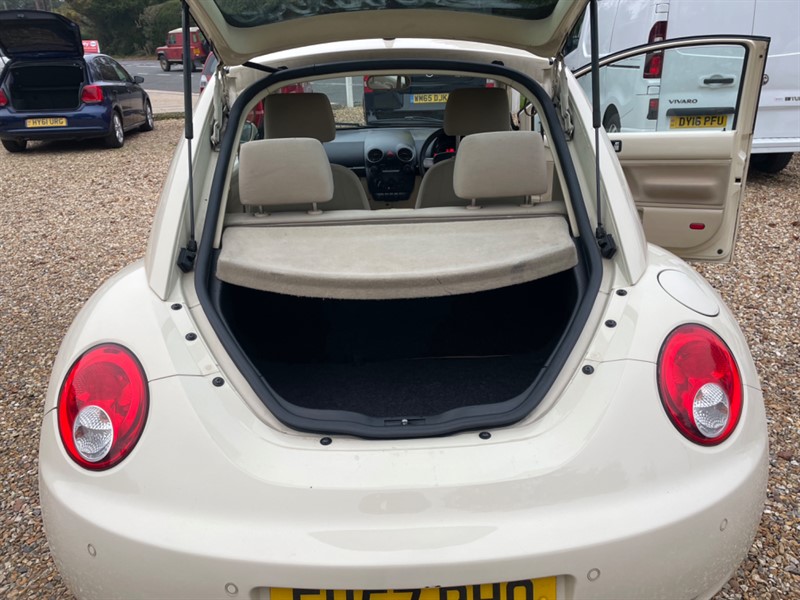 Used Volkswagen Beetle LUNA 8V for sale in Southampton, Wiltshire | A36 ...