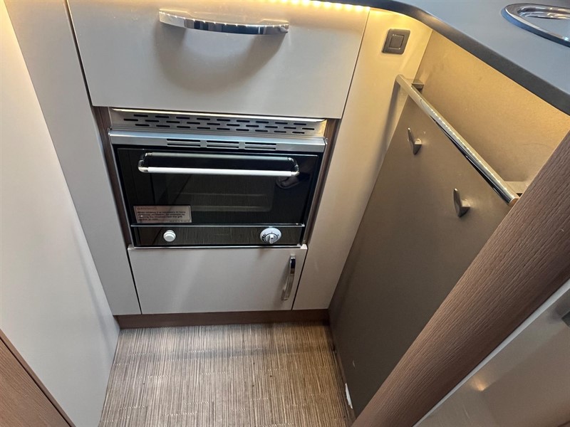 Used Burstner Lyseo TD Harmony Line 590 for sale in Saint Austell ...