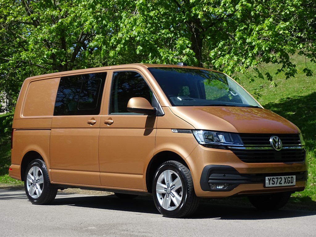 For Sale Volkswagen Transporter 2.0 TDI T32 Highline Kombi Double Cab ...