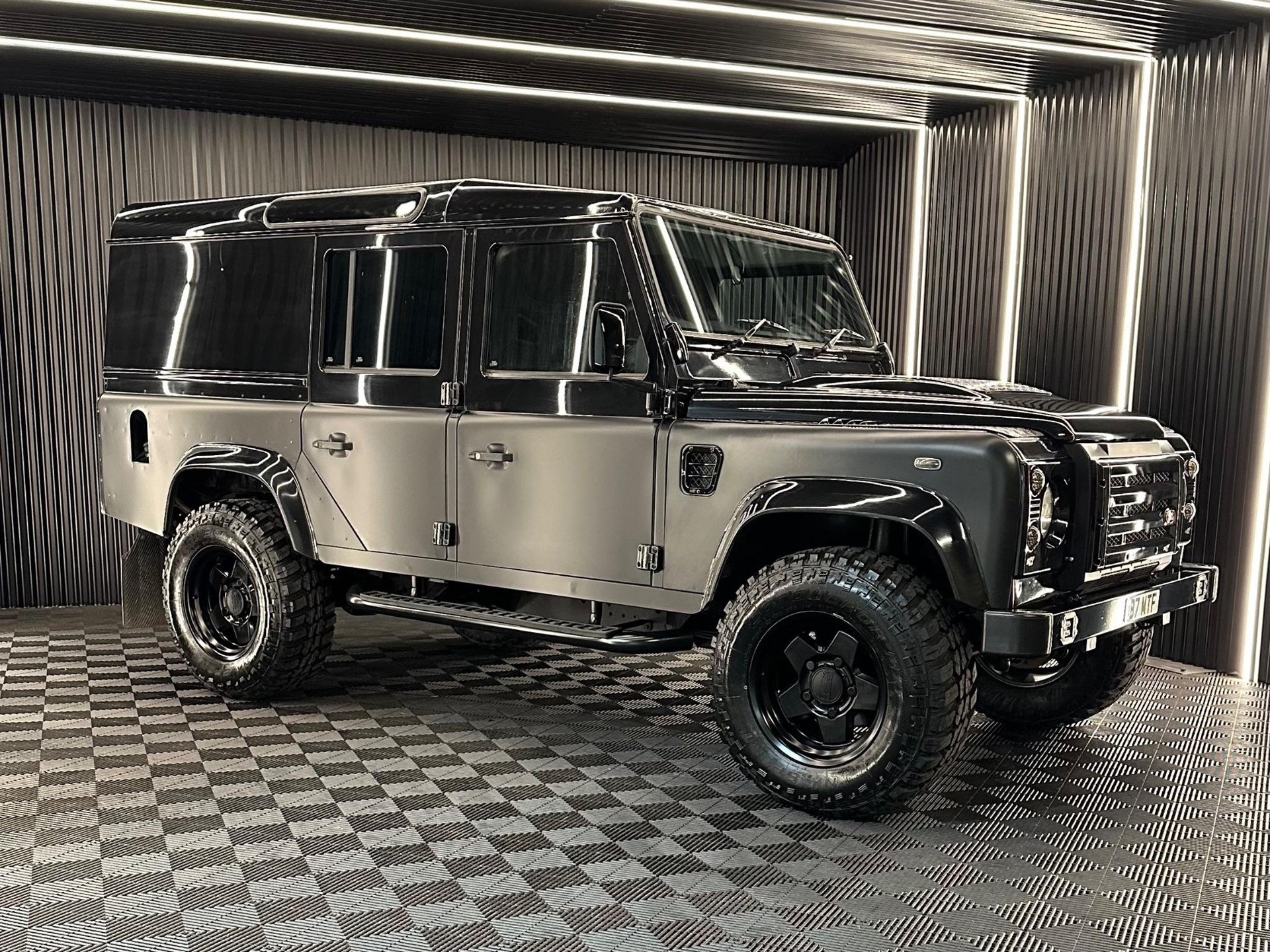 Used Land Rover Defender 110 TDI XS UTILITY WAGON DCB for sale in ...