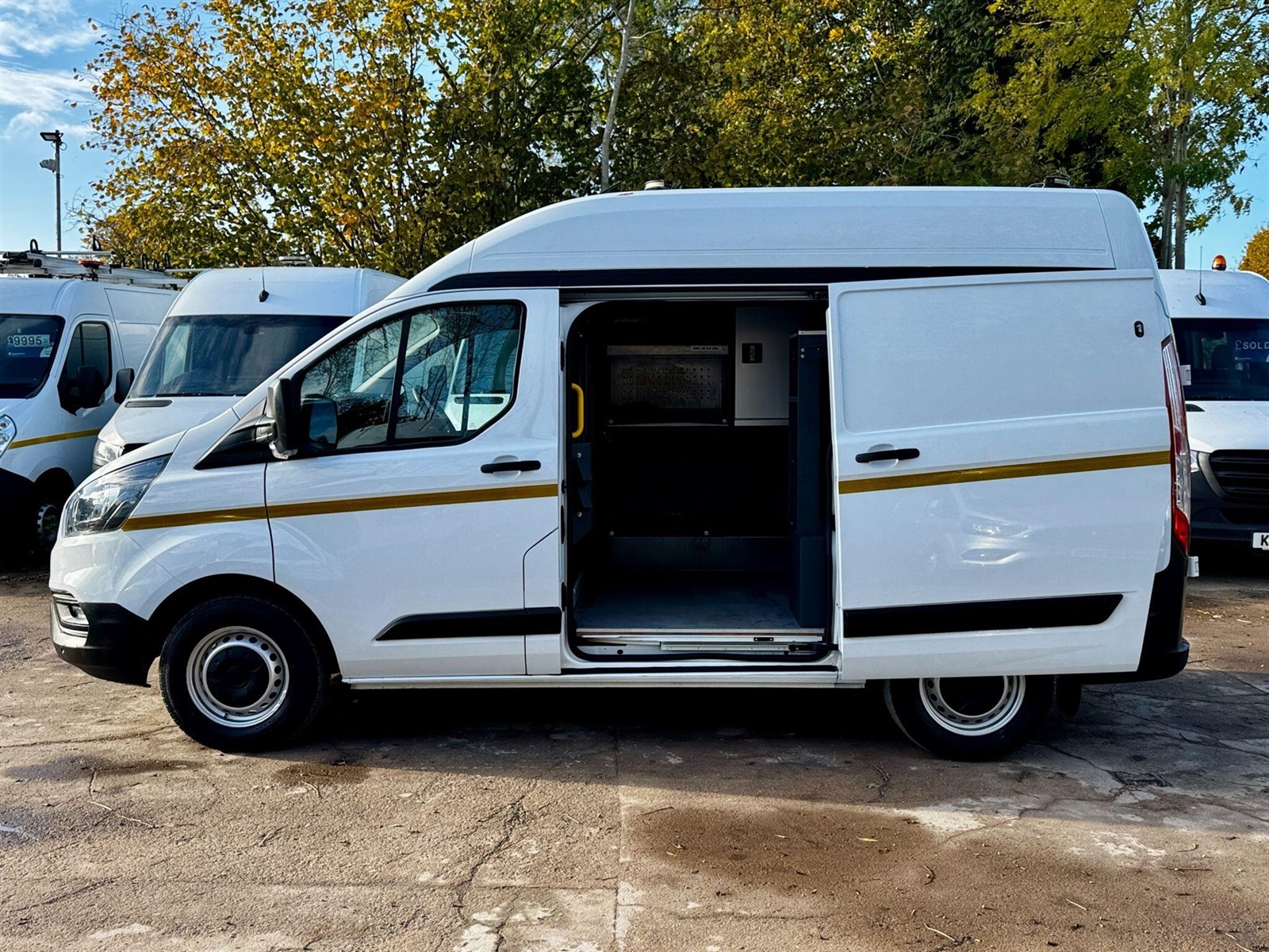 Used Ford Transit Custom for sale in Nuneaton, Warwickshire | Jordan ...