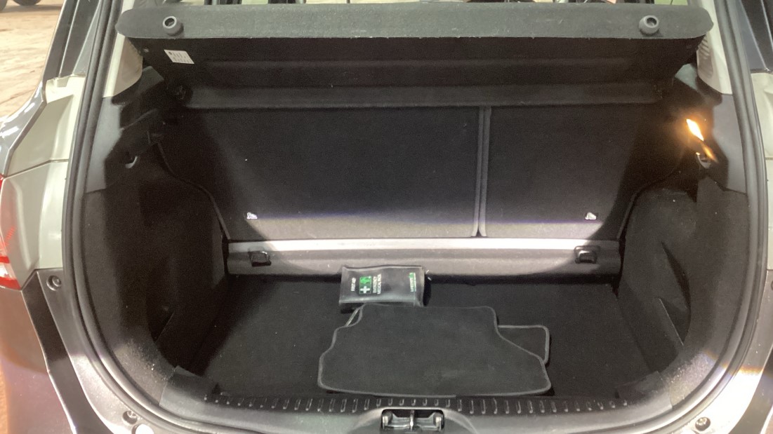 Used Ford B-Max TITANIUM for sale in Oldham, Lancashire | Smiths Motor ...