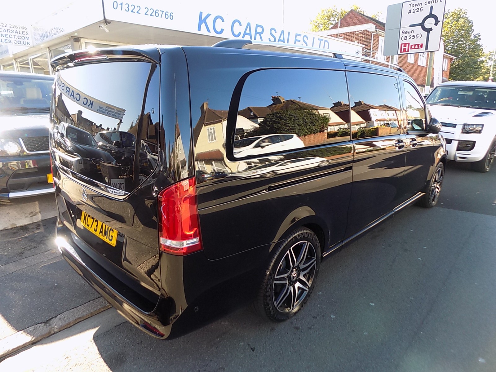 Used Mercedes 220 V CLASS AMG LINE XL for sale in Dartford, Kent | KC ...