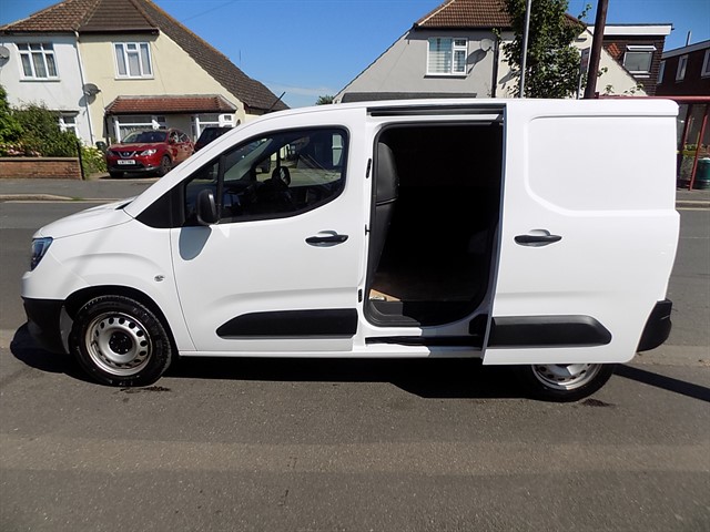 Used Vauxhall Combo L1H1 2300 EDITION S/S for sale in Dartford, Kent ...