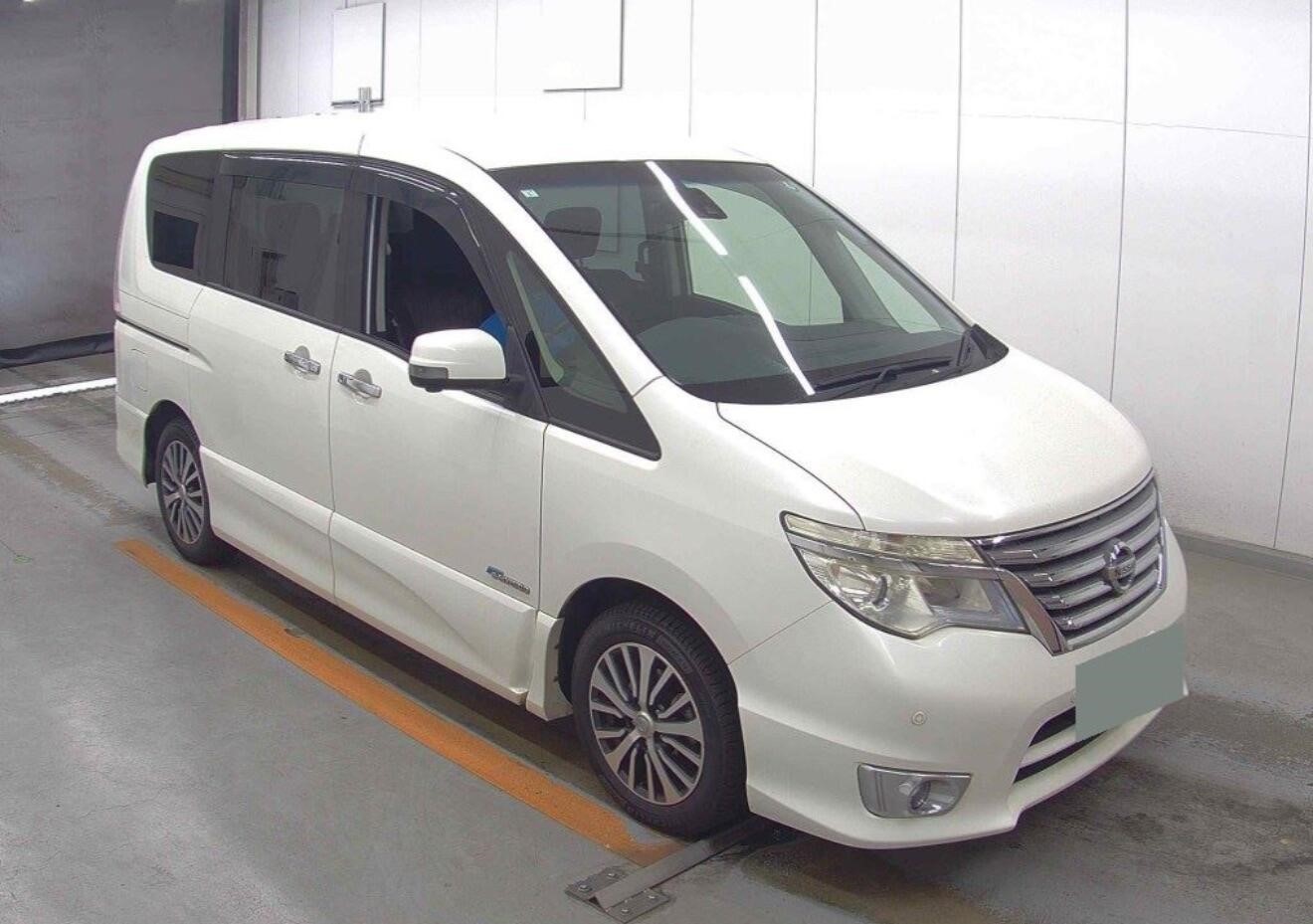 Used Nissan Serena for sale in Bradford, West Yorkshire | Japanese Car ...
