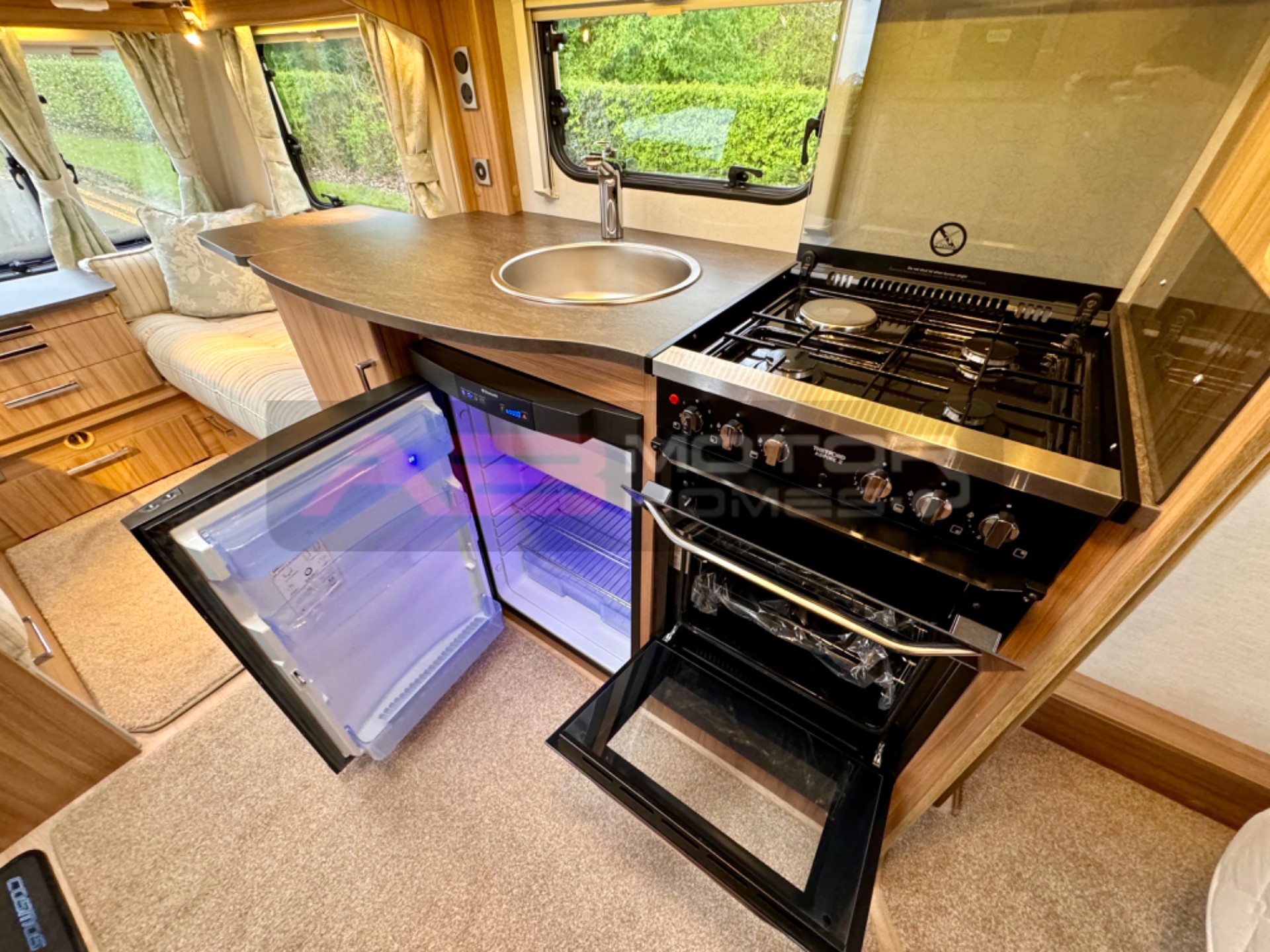 Used Lunar Cosmos for sale in Nantwich, Cheshire | AB Motorhomes Ltd