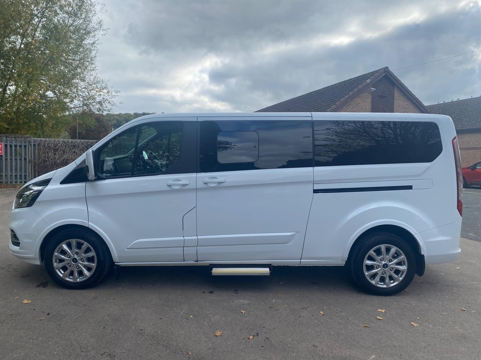Used Ford Tourneo Custom for sale in Cheltenham, Gloucestershire ...