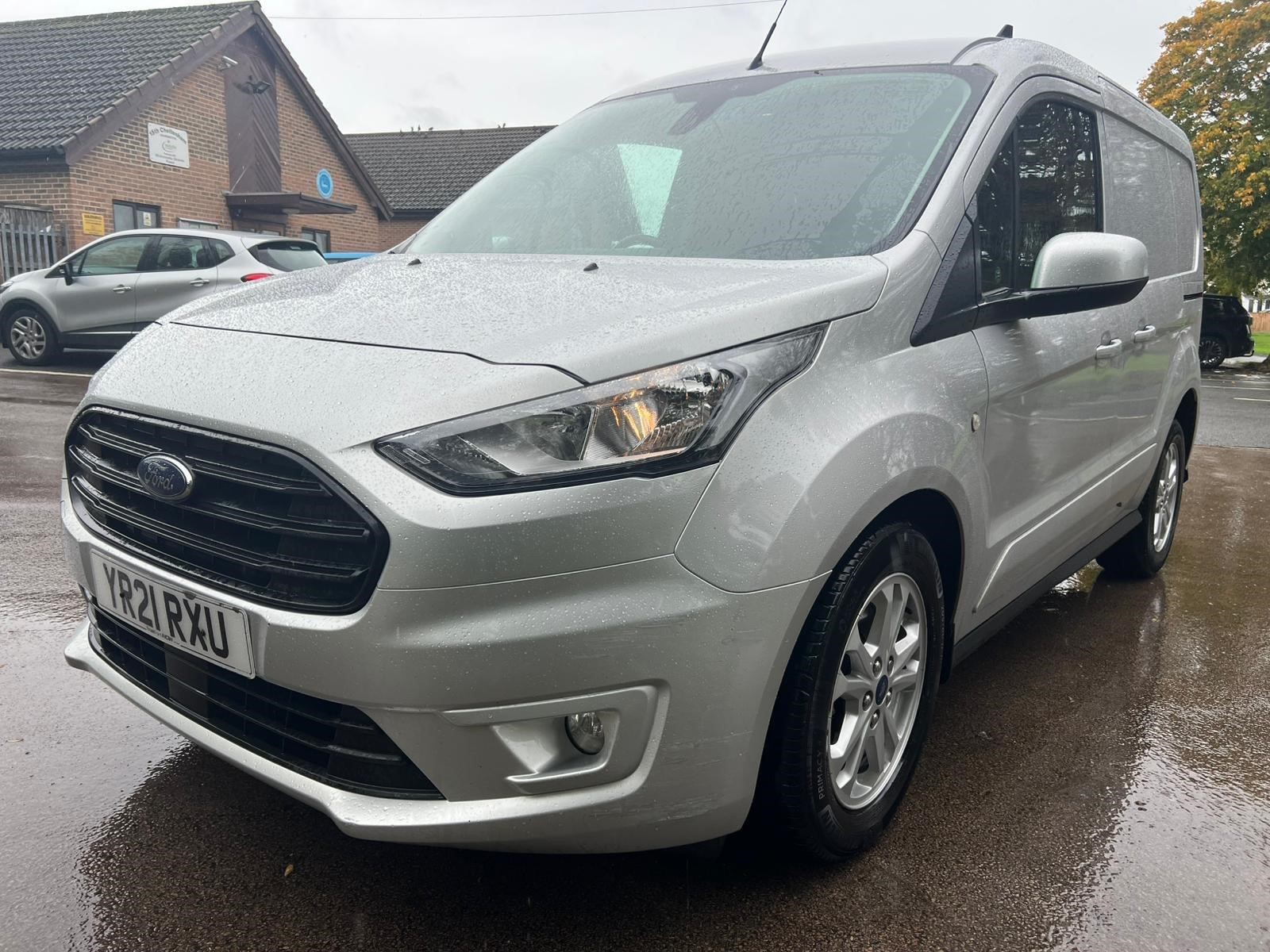 Used Ford Transit Connect for sale in Cheltenham, Gloucestershire ...