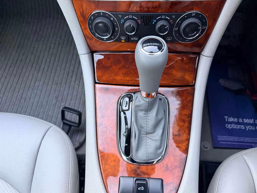 2004 54 MERCEDES-BENZ CLK200 KOMPRESSOR ELEGANCE